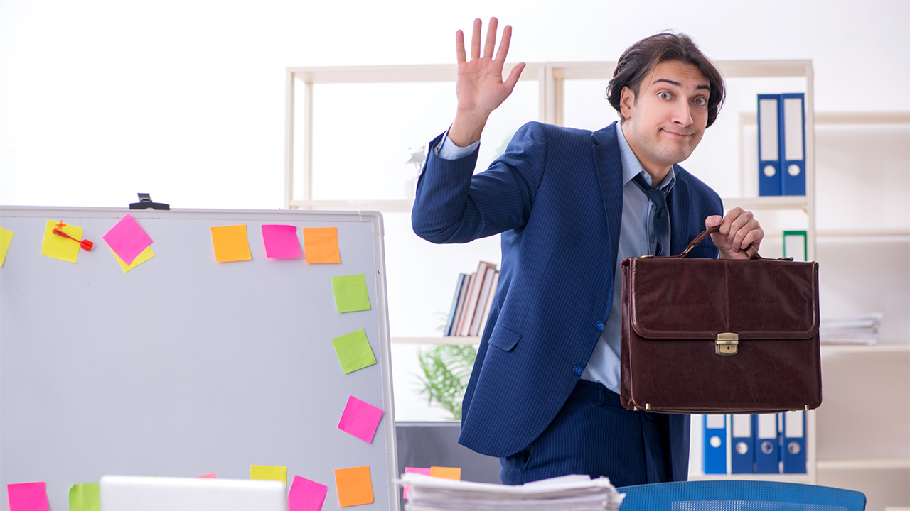 Professional Goodbyes: How to Tell Clients You Resigned - The KAM Coach